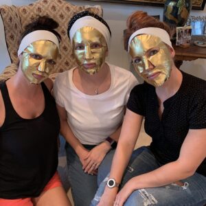 LA DIVA Gold Foil Sheet Face Mask Skin Care - Brightening, Moisturizing, Anti-Aging & Hydrating Facial Treatment Mask for Women and Men - with Collagen & Hyaluronic Acid - 6 pack