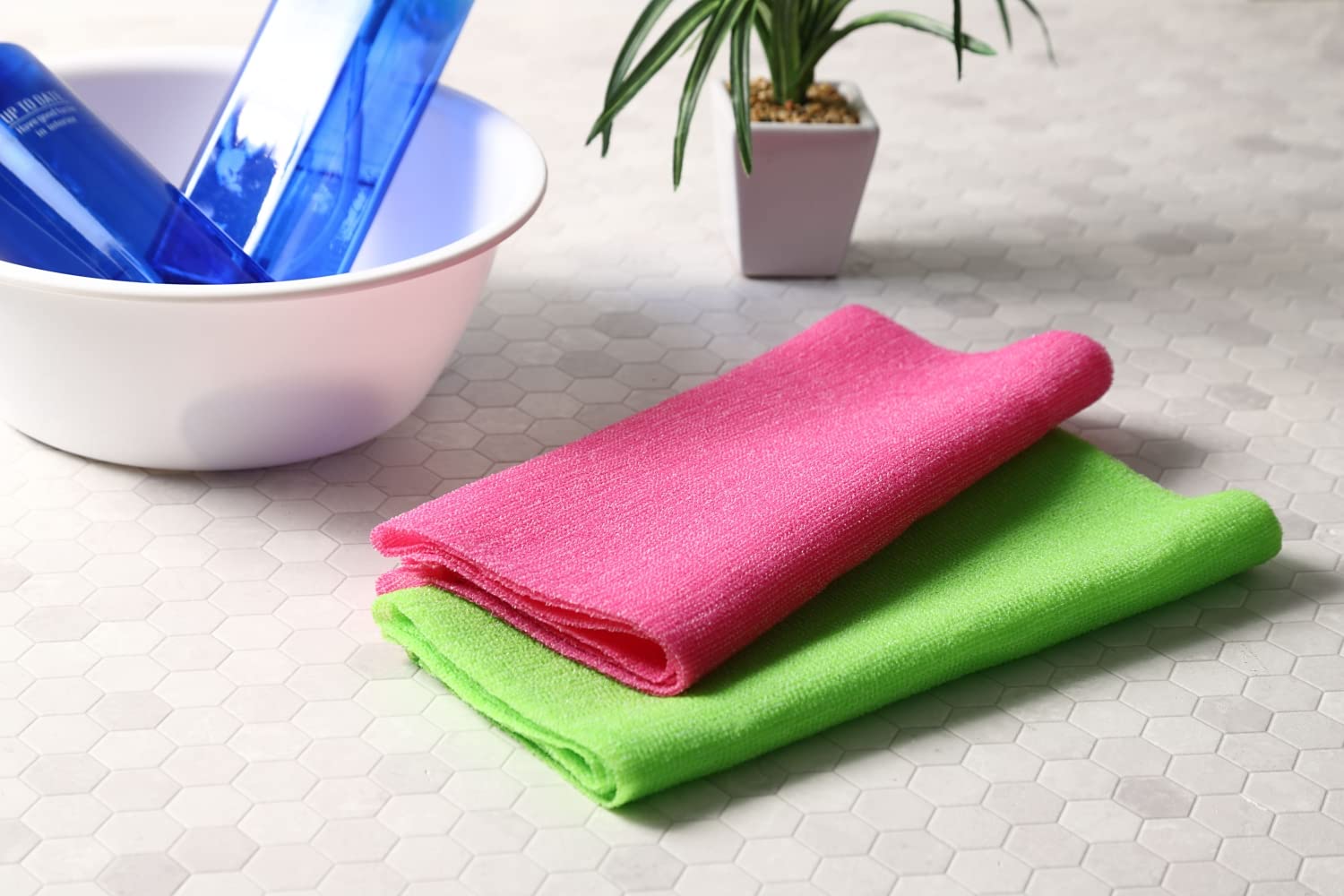 Extra Rough, Exfoliating Washcloth [Made in Japan] Exfoliating Towel Special texture makes Fluffy Foam lather, Back Scrubber, Dead Skin Cell Remover [Loofah for Women and Men] (2pcs set(Green, Pink))