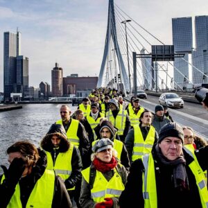 Lavori-AK Yellow Safety Vests 5 Pack- ANSI Class 2,Yellow Reflective High Visibility Construction Work Vests for Men,Woman,Hi Vis Mesh and Neon Silver Strip