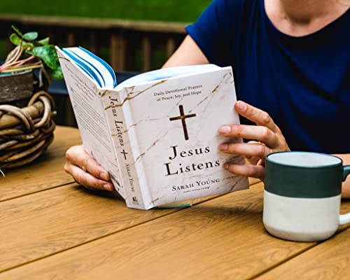 Jesus Listens: Daily Devotional Prayers of Peace, Joy, and Hope (A 365-Day Prayer Book)