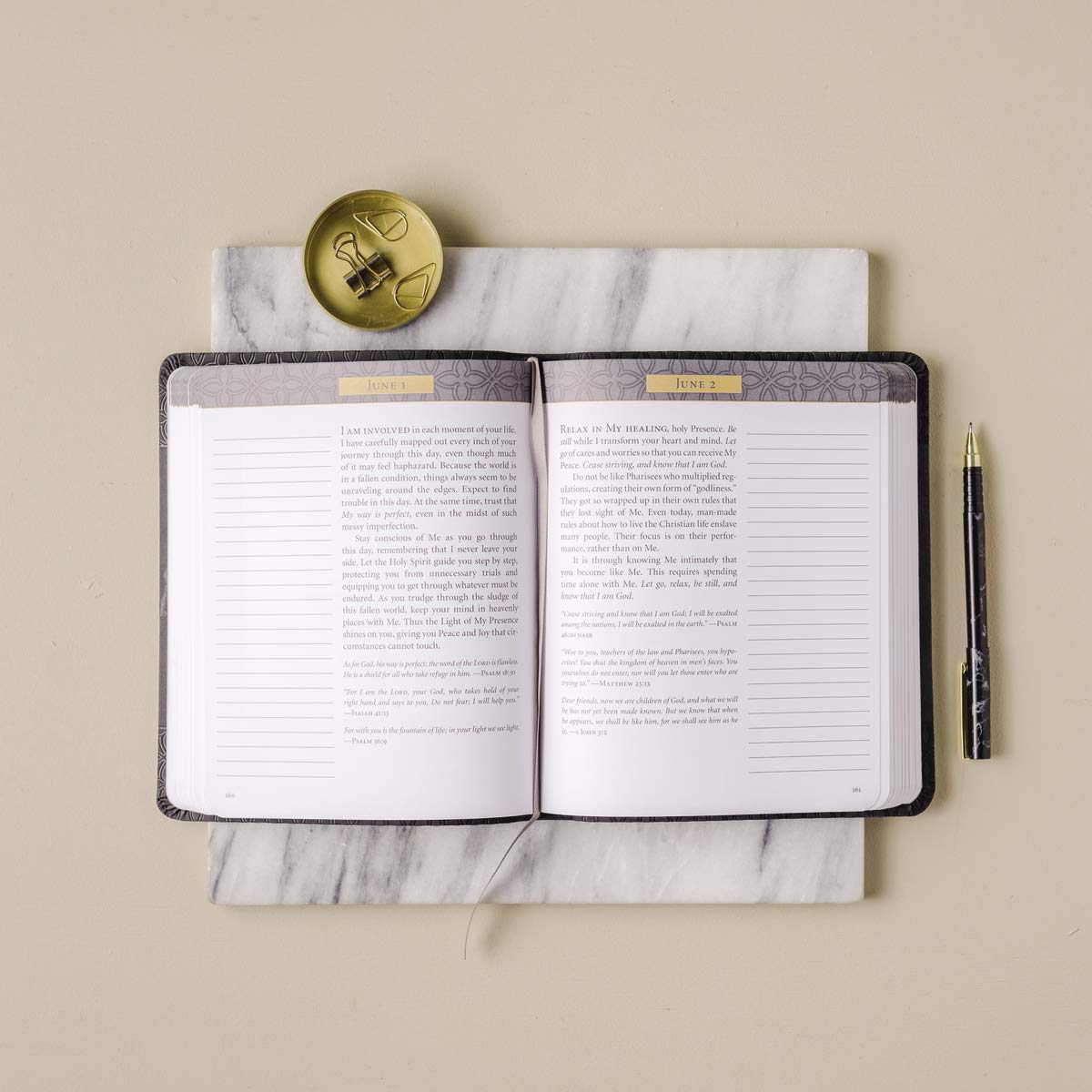 Jesus Calling Note-Taking Edition, Leathersoft, Black, with Full Scriptures: Enjoying Peace in His Presence (A 365-Day Devotional and Prayer Journal)