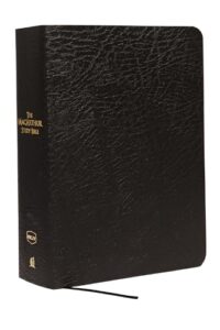 nkjv, the macarthur study bible, large print, bonded leather, black, thumb indexed: holy bible, new king james version