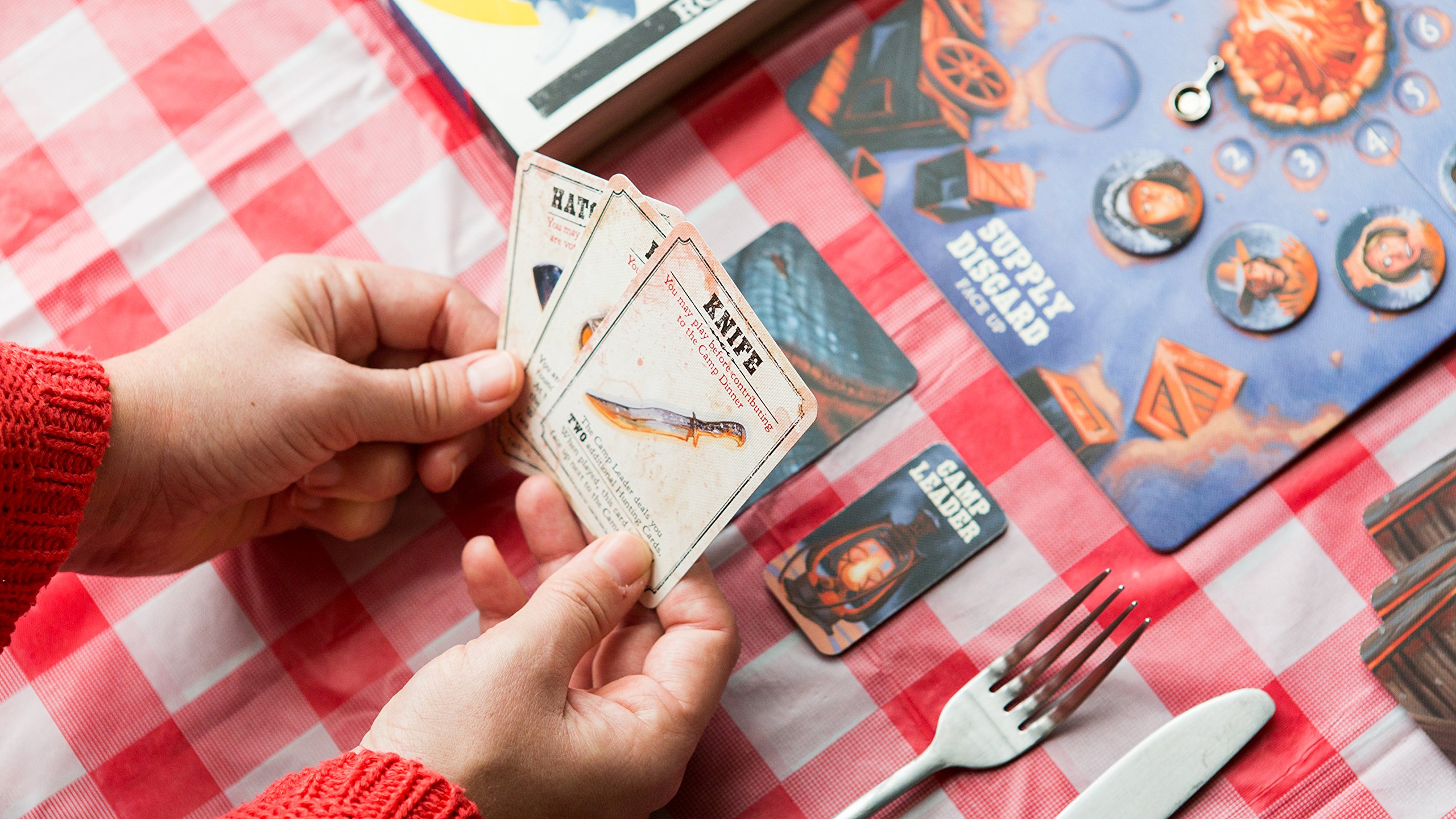 Chronicle Books Donner Dinner Party: A Rowdy Game of Frontier Cannibalism! (Weird Games for Parties, Wild West Frontier Game)