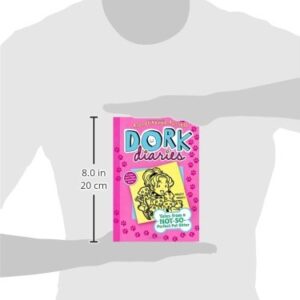 Dork Diaries 10: Tales from a Not-So-Perfect Pet Sitter (10)