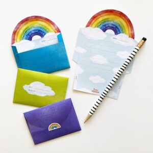 The Kids' Book of Sticker Love: Paper Projects to Make & Decorate (Flow)