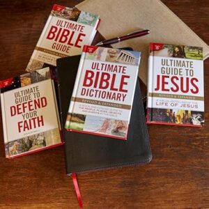 Ultimate Bible Dictionary: A Quick and Concise Guide to the People, Places, Objects, and Events in the Bible (Ultimate Guide)