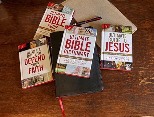 Ultimate Bible Dictionary: A Quick and Concise Guide to the People, Places, Objects, and Events in the Bible (Ultimate Guide)