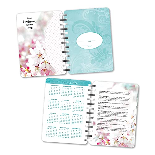 A Year of Mindful Living 2022 - 2023 On-the-Go Weekly Planner: 17-Month Calendar with Pocket (Aug 2022 - Dec 2023, 5" x 7" closed)