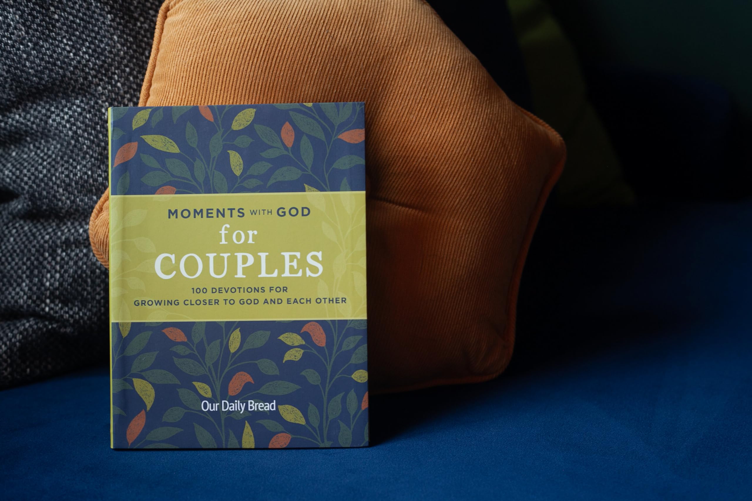 Moments with God for Couples: 100 Devotions for Growing Closer to God and Each Other