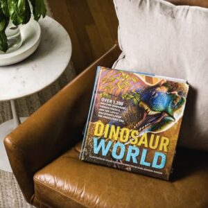 Dinosaur World: Over 1,200 Amazing Dinosaurs, Famous Fossils, and the Latest Discoveries from the Prehistoric Era (Explore The Mesozoic Era with Over 1,200 Dinosaur Species)