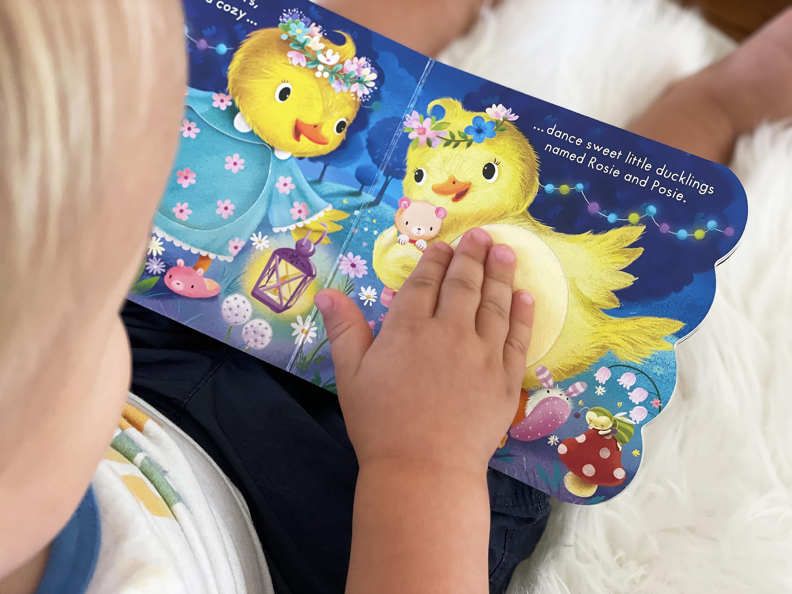 Touch & Feel: Good Night, Cuddlebug Lane: Baby & Toddler Touch and Feel Sensory Board Book