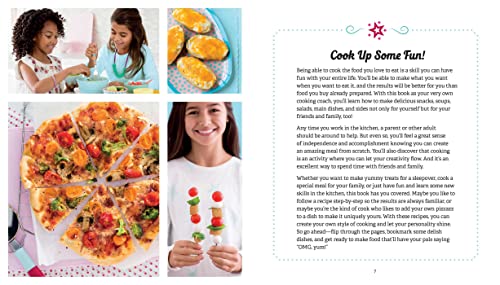 American Girl Cooking Gift Set: Recipes for Delicious Snacks, Meals & More (Kid's Cookbook, American Girl Doll)