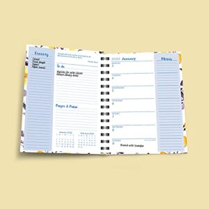 2022 Amy Knapp's Christian Family Organizer: 17-Month Weekly Mom Planner with Stickers