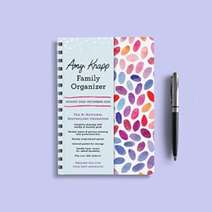 2023 Amy Knapp's Family Organizer: The #1 National Bestseller! 17-Month Weekly Mom Planner (Thru December 2023)