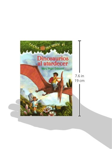 Dinosaurios al atardecer (Casa del arbol) (Spanish Edition)