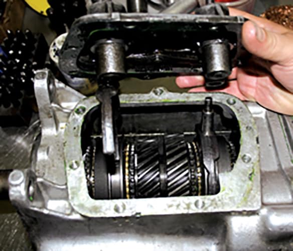 How to Rebuild & Modify High-Performance Manual Transmissions (Workbench Series)