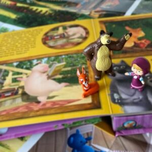 Disney Masha & the Bear My Busy Books - Storybook, 10 figurines, playmat