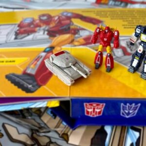 Transformers My Busy Books - Storybook, 10 figurines, playmat