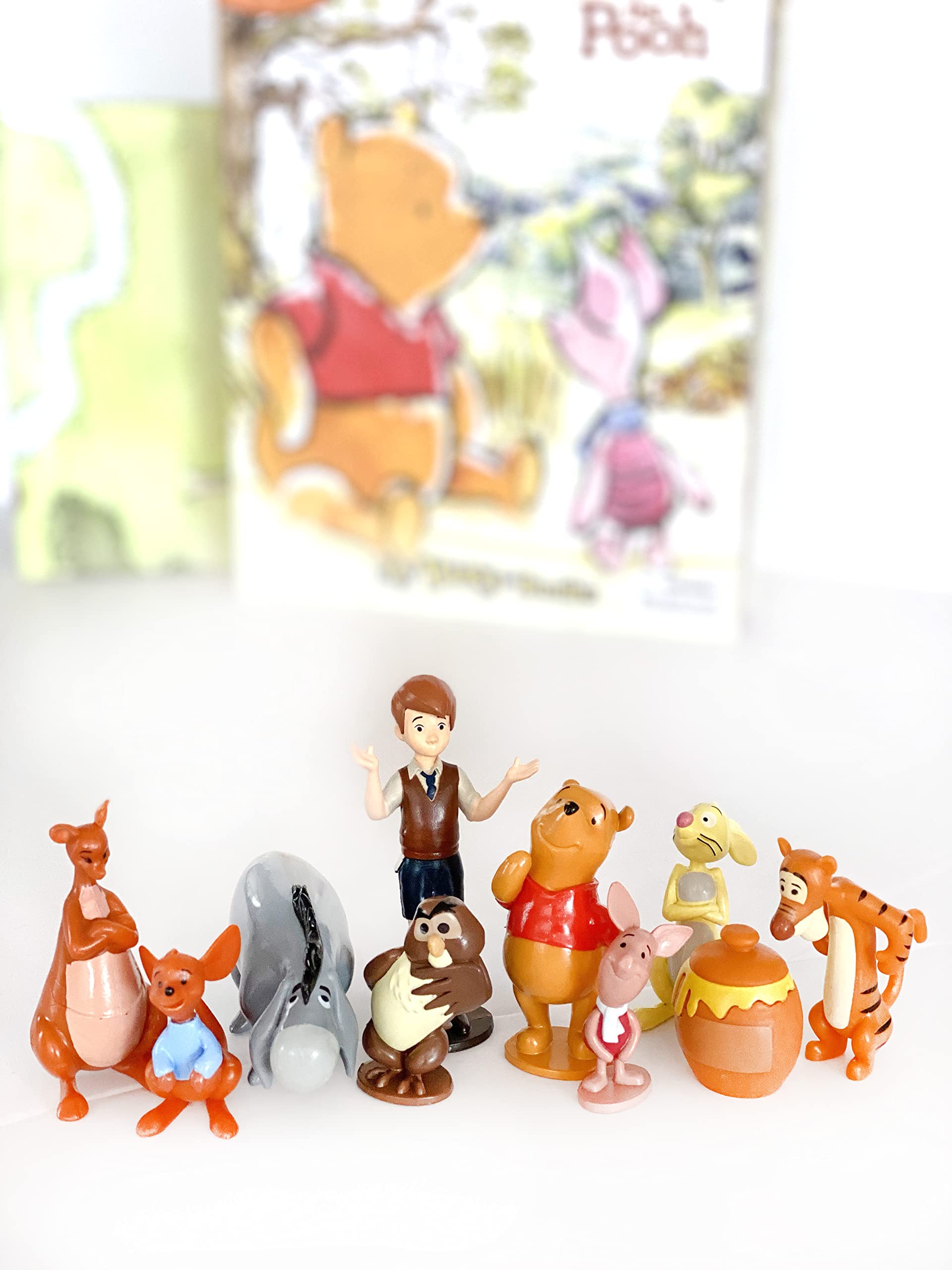 Disney Winnie the Pooh Classic My Busy Books - Storybook, 10 figurines, playmat