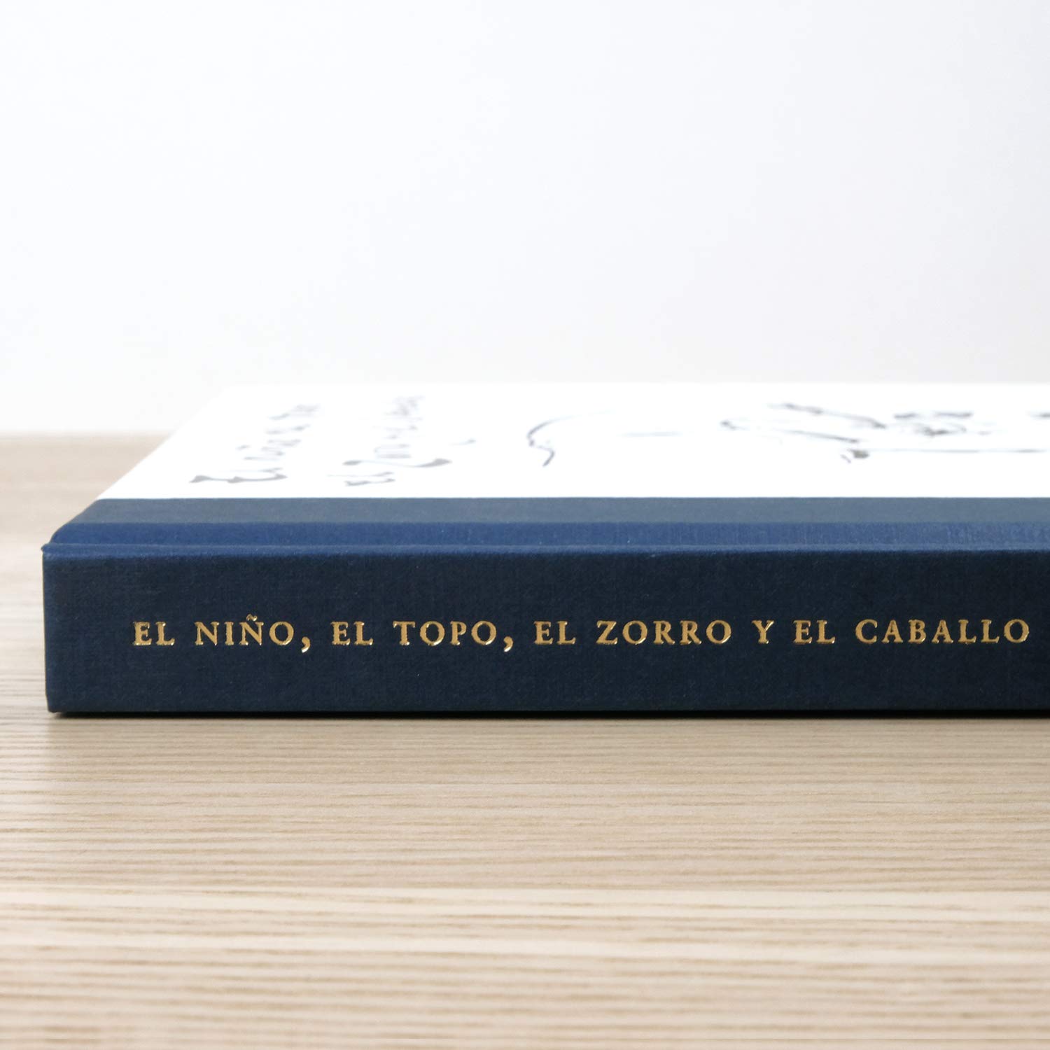 El niño, el topo, el zorro y el caballo / The Boy, the Mole, the Fox and the Horse (Spanish Edition)