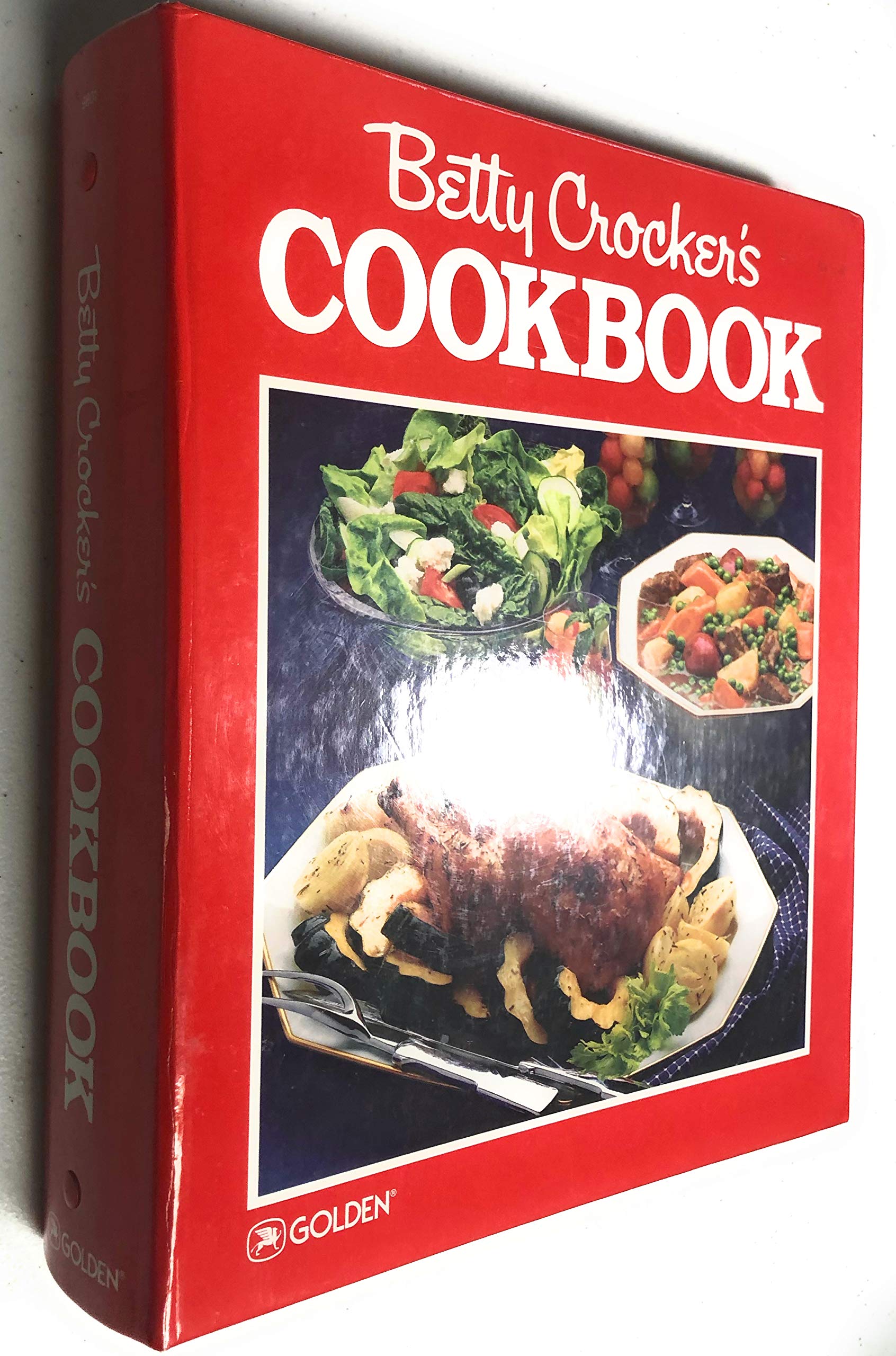 Betty Crocker's Cookbook (5-Ring Binder)