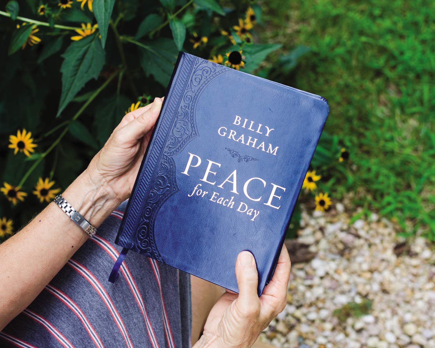 Peace for Each Day, Large Text Leathersoft: 365 Daily Devotions