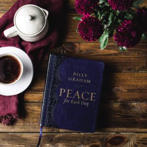 Peace for Each Day, Large Text Leathersoft: 365 Daily Devotions