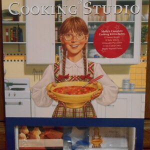 Molly's Cooking Studio (American Girl Collection)