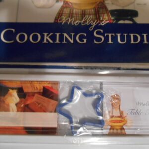 Molly's Cooking Studio (American Girl Collection)