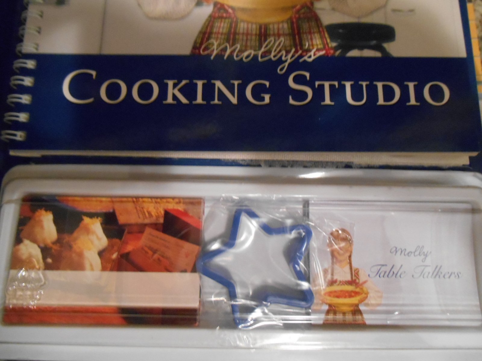 Molly's Cooking Studio (American Girl Collection)