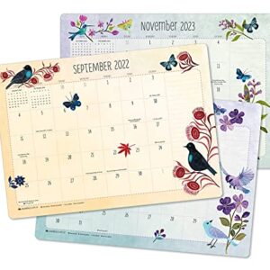 Geninne Zlatkis 2022 - 2023 Desk Pad Monthly Calendar (17-Month Aug 2022 - Dec 2023, 18.75" x 13.5"): Feathered Friends