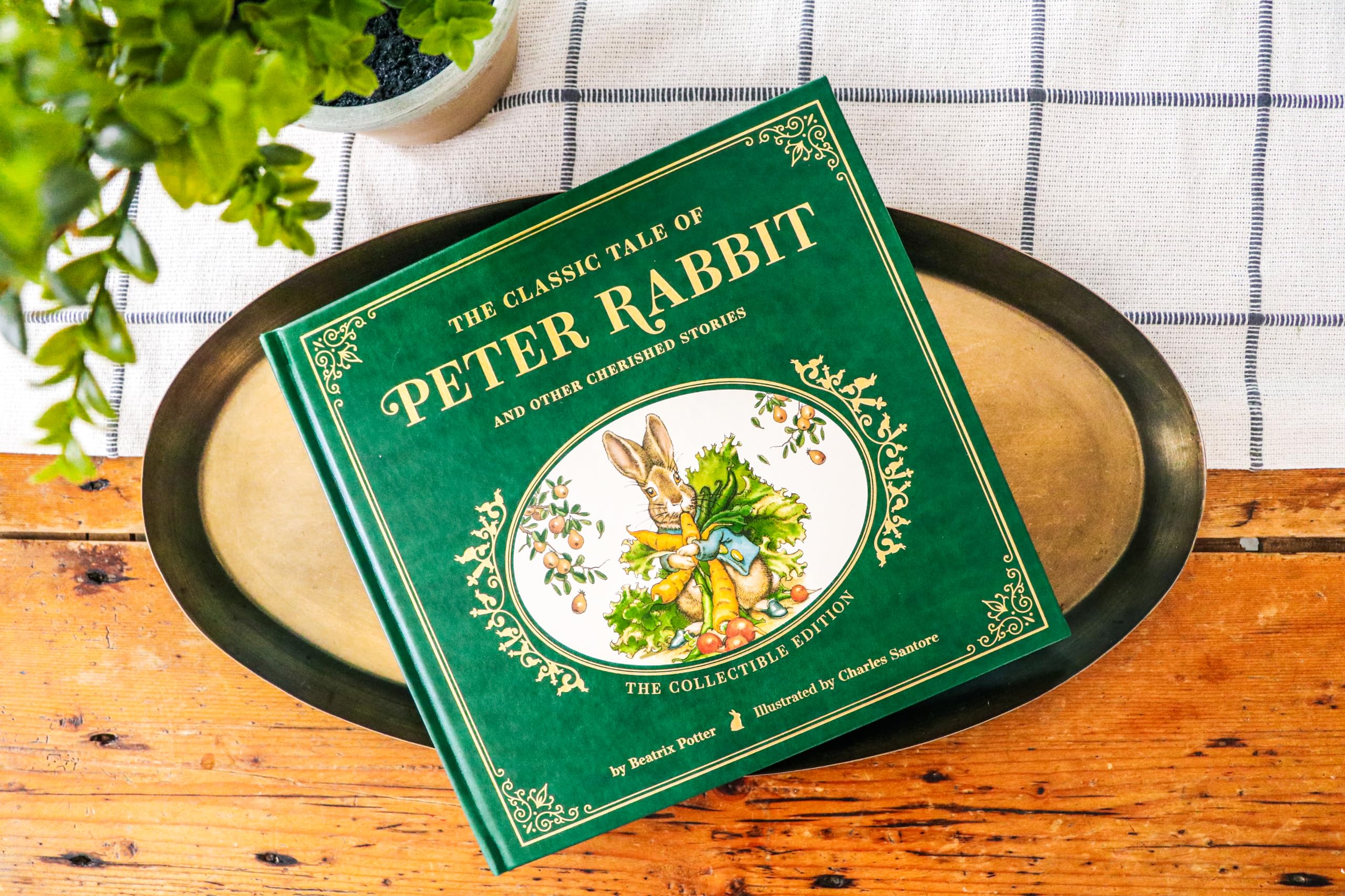 The Classic Tale of Peter Rabbit: The Collectible Leather Edition (Illustrated Classic Children's Stories By Beatrix Potter)