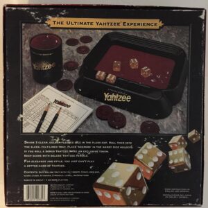 Hasbro Gaming Yahtzee Deluxe Edition