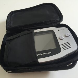 Game Boy Advance - Limited Edition Platinum