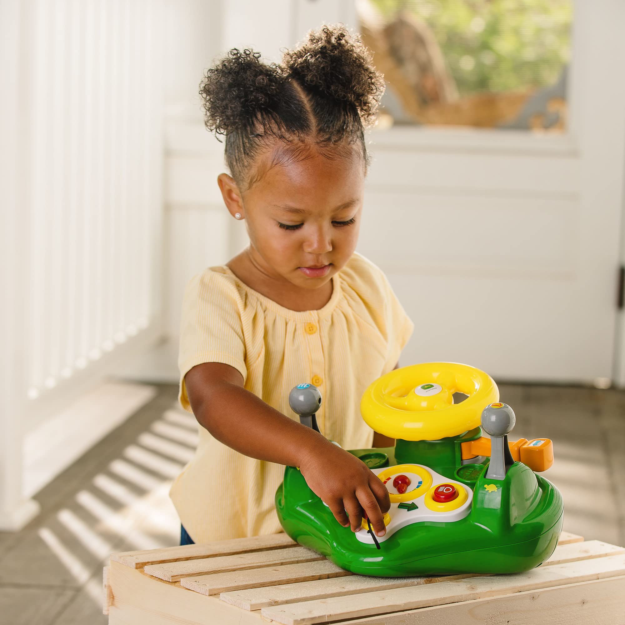 John Deere Busy Driver, Kids Toy Steering Wheel & Driving Dashboard, 12 Months and Up Green