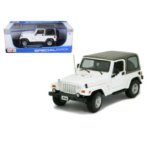 Maisto 1:18 Scale Jeep Wrangler Sahara Diecast Vehicle (Colors May Vary)