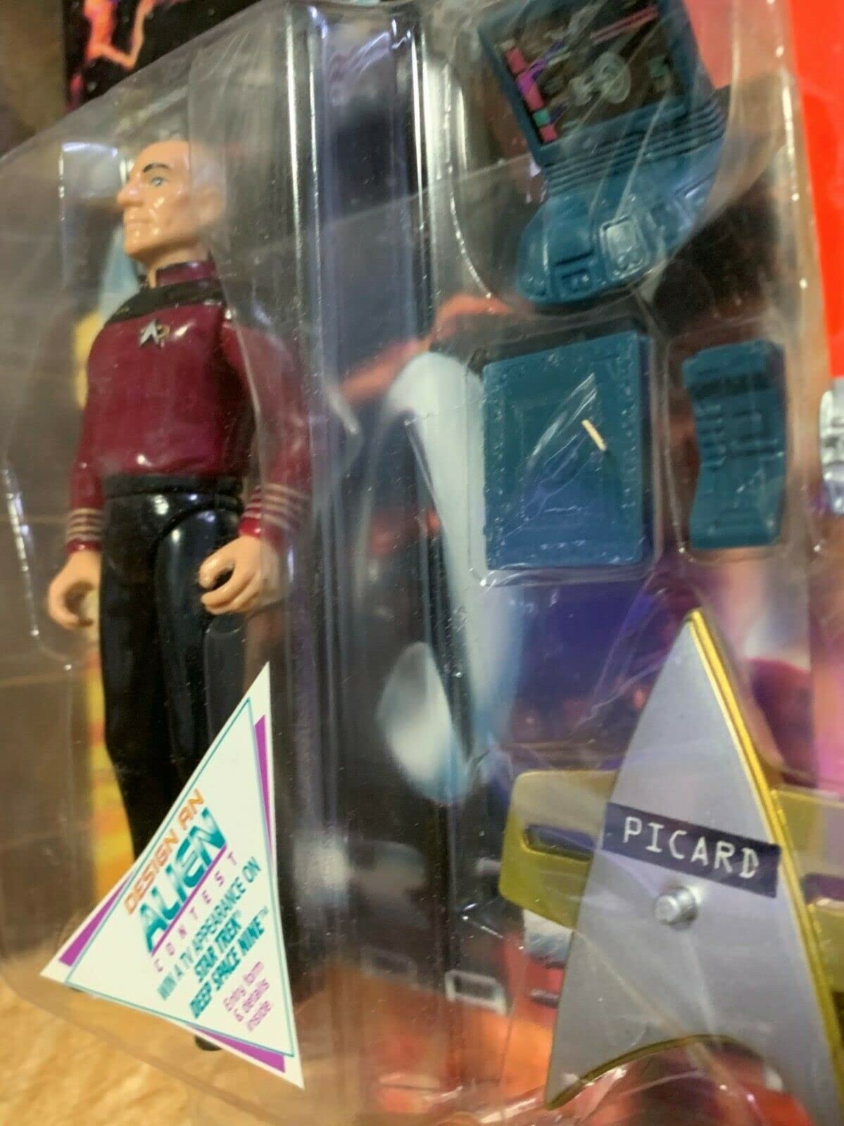 STAR TREK Generations Captain Jean-Luc Picard Action Figure