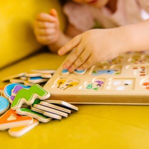 Melissa & Doug Wooden Alphabet Sound Puzzle - Wooden Puzzle With Sound Effects (26 pcs)