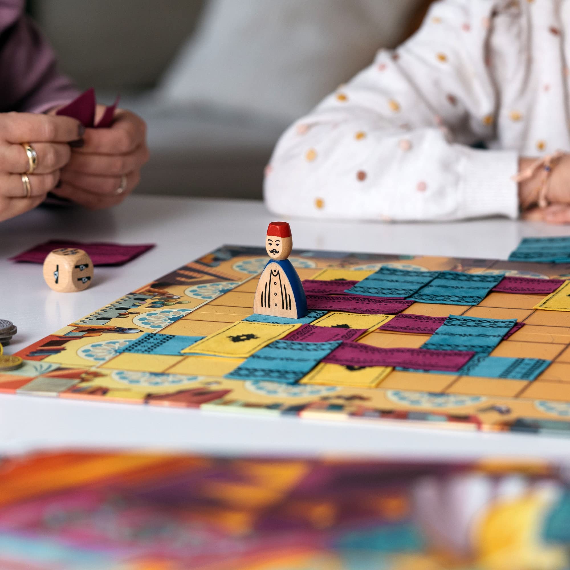 Marrakech | Strategy Game for Families and Adults | Ages 8+ | 2 to 4 Players | 20 Minutes