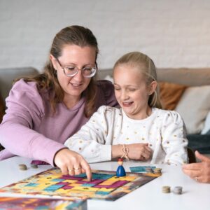 Marrakech | Strategy Game for Families and Adults | Ages 8+ | 2 to 4 Players | 20 Minutes