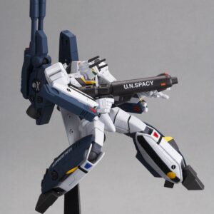 Revoltech: 036 Macross VF-1S Roy Focker Valkyrie Action Figure by Kaiyodo