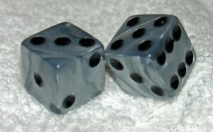 non-label silver metalic colored dice pair