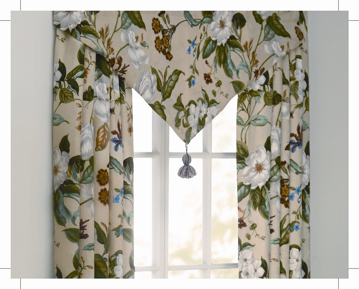 WAVERLY Garden Images Parchment Ascot Valance