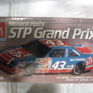 Richard Petty's STP Pontiac Grand Prix Model Car Kit 1990