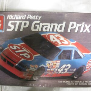 Richard Petty's STP Pontiac Grand Prix Model Car Kit 1990