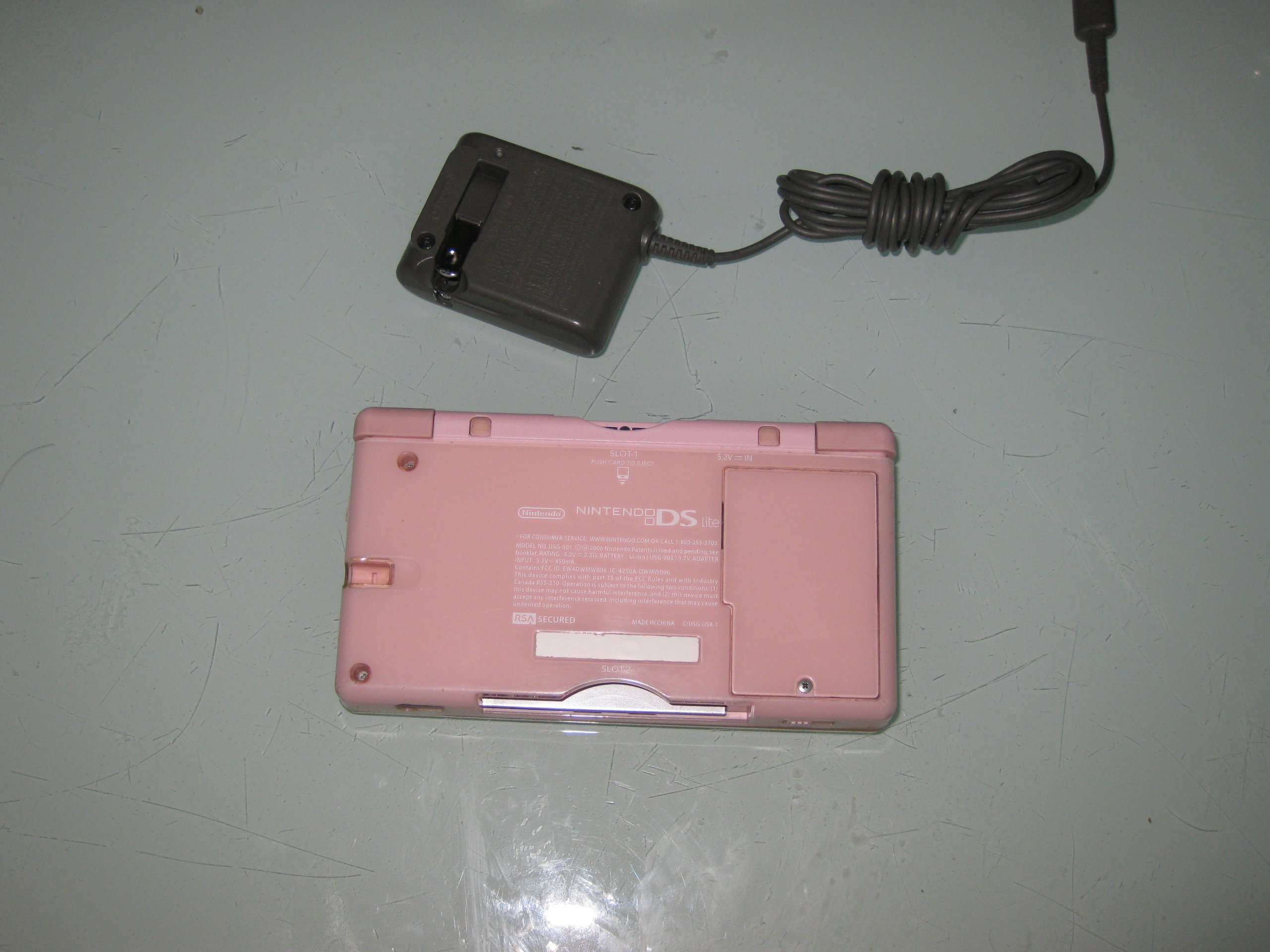 Nintendo DS Lite - Metallic Rose