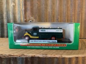 2000 miniature hess first truck