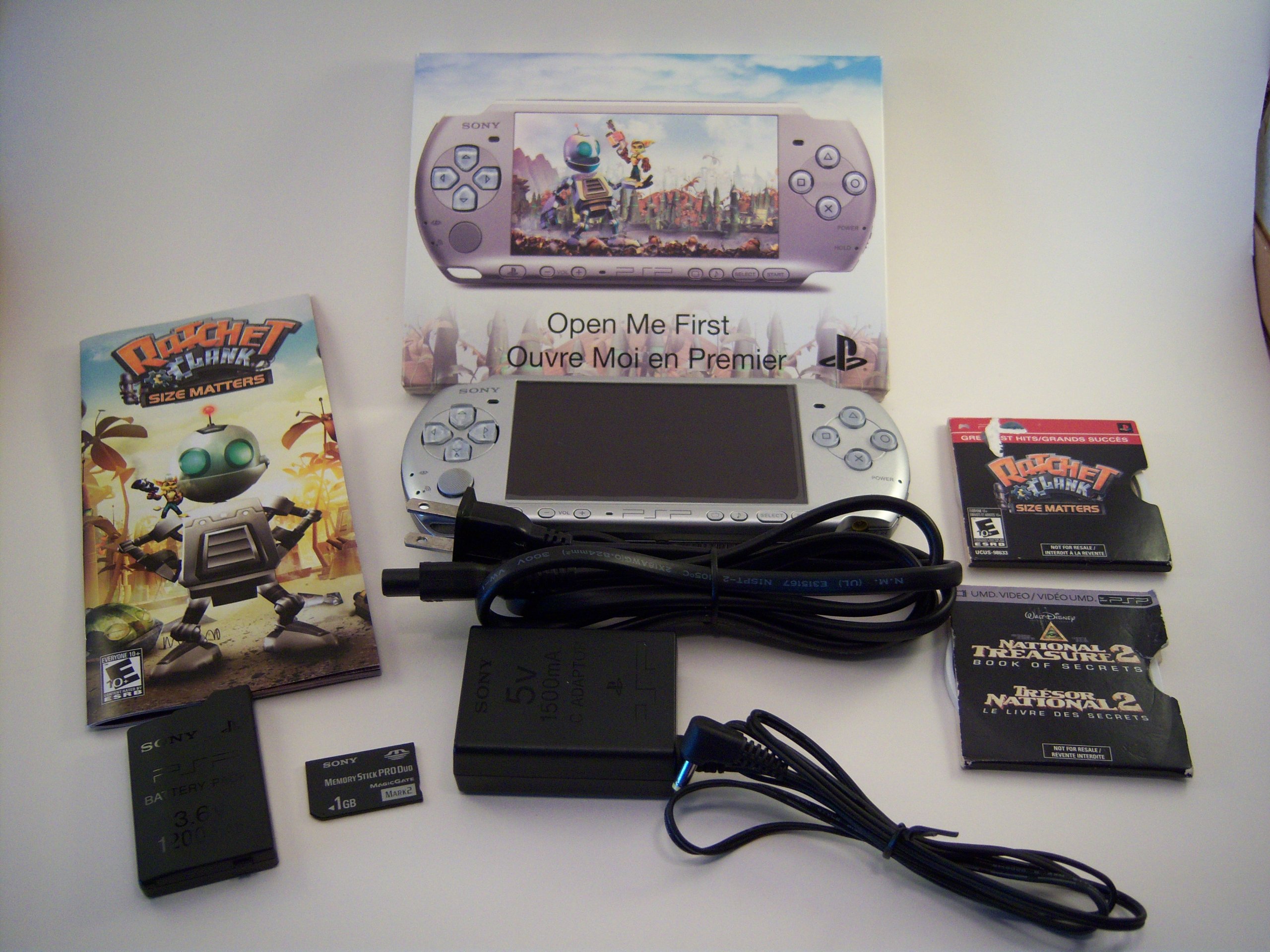 PlayStation Portable Limited Edition Ratchet & Clank Entertainment Pack - Mystic Silver