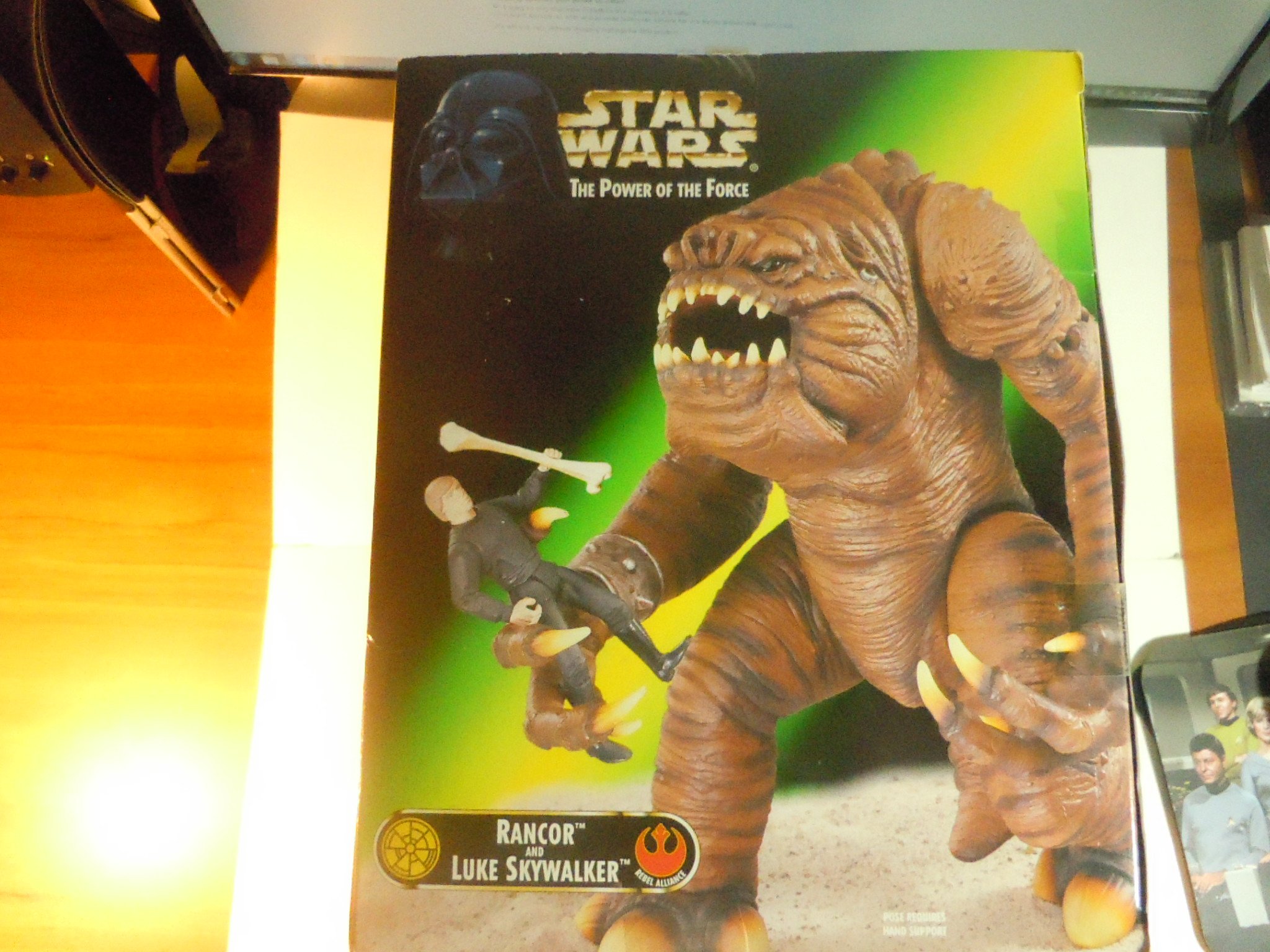 Star Wars Power of The Force Action Figure Playset - Rancor and Luke Skywalker