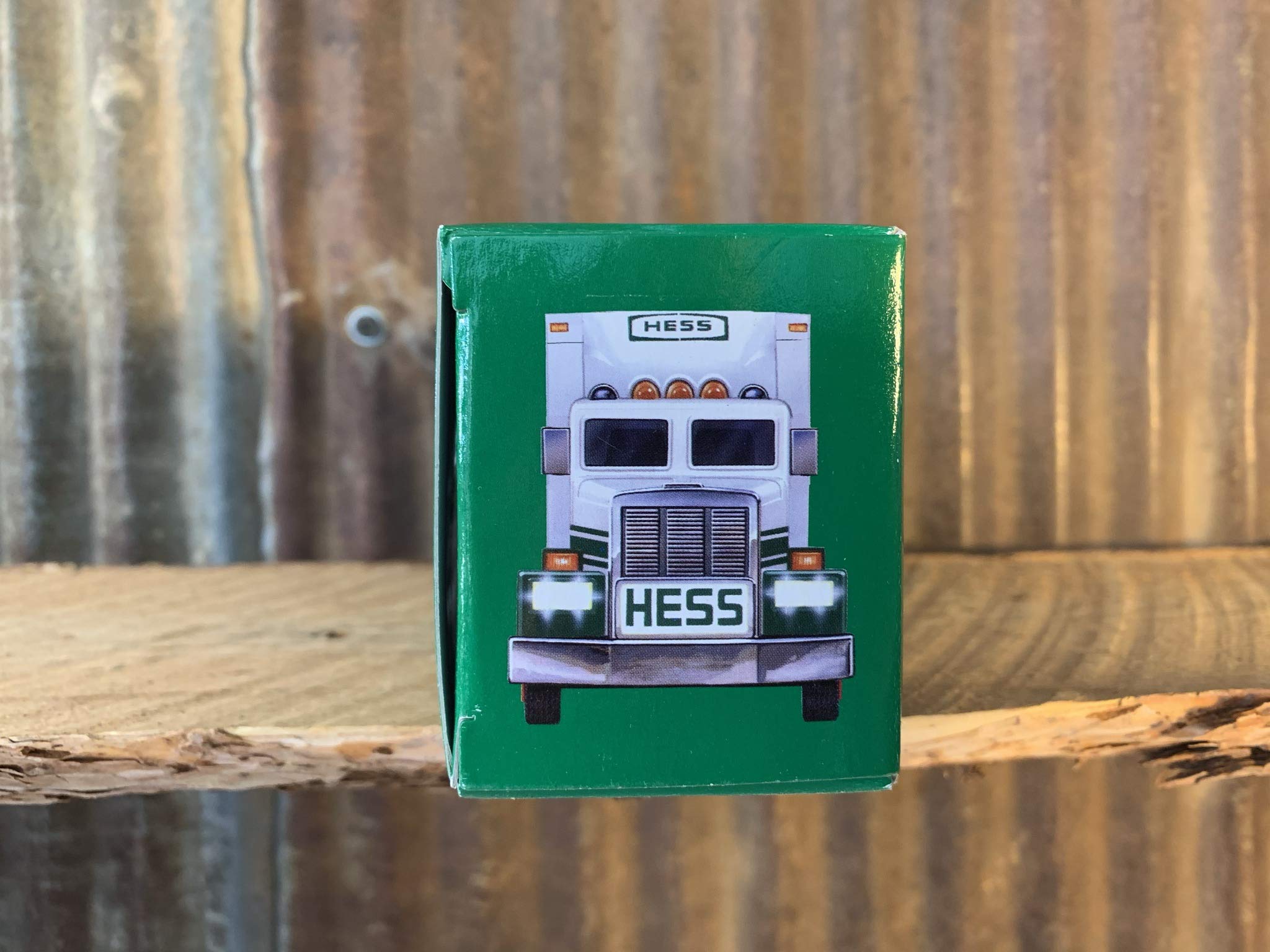 Hess Mini 18 Wheeler - 2006